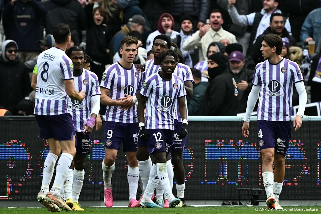 Aanvaller Dallinga helpt Toulouse aan zege op Nice