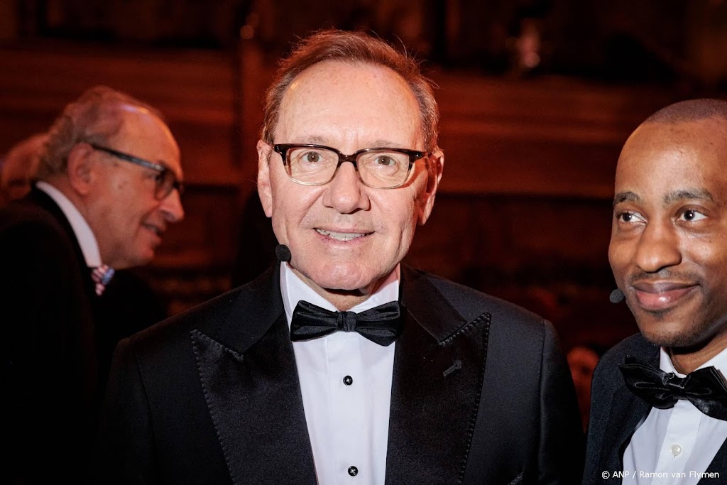 Get The Owovre Prize In Spacey Tushinsky: I Never Moved Away - Ruetir