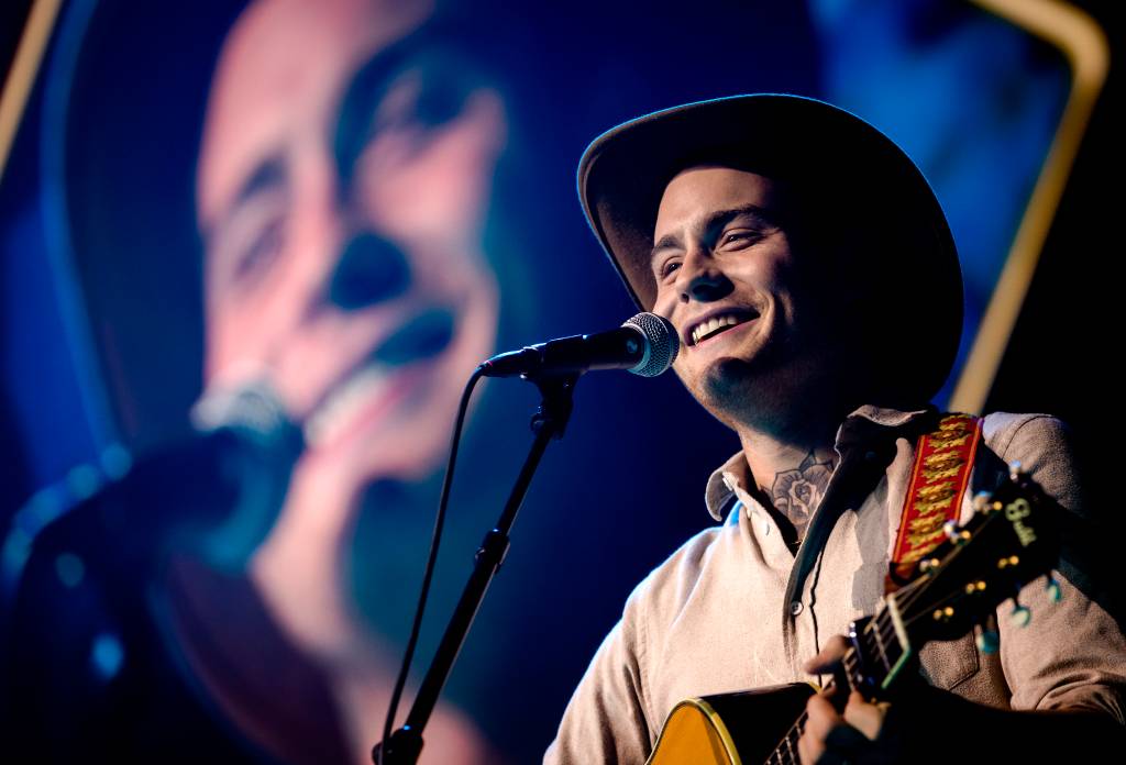 Douwe Bob grote kanshebber Edison awards | RTL Boulevard | RTL.nl