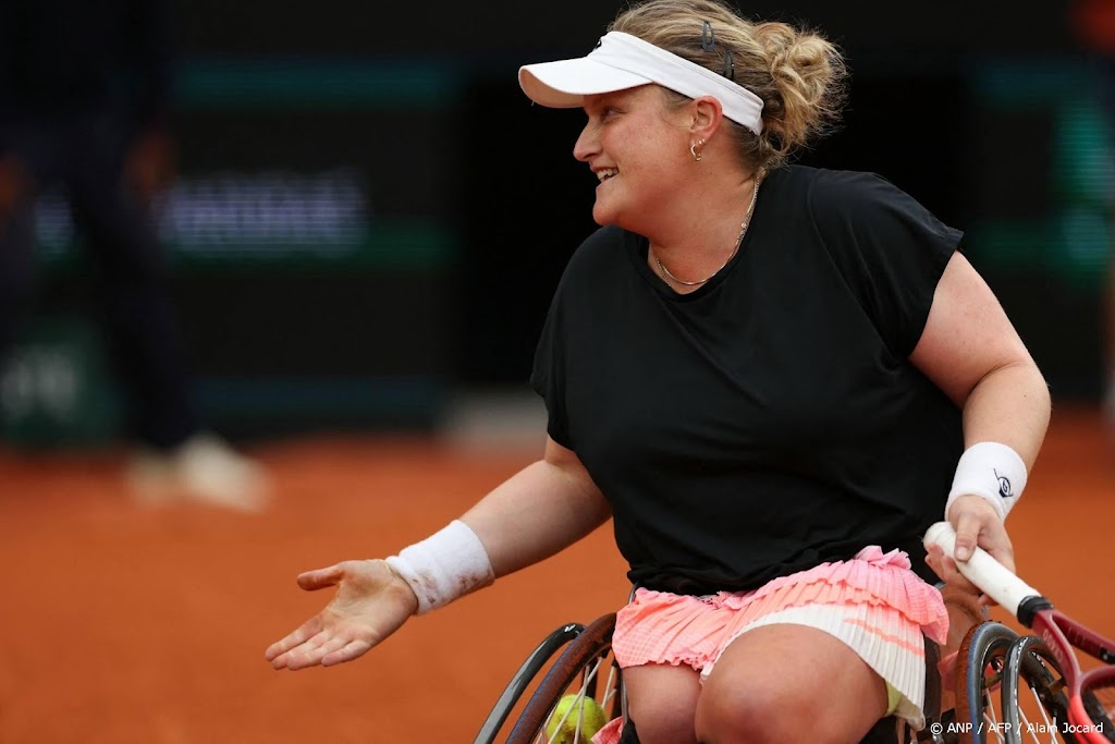 Rolstoeltennisster Van Koot verliest finale op Roland Garros