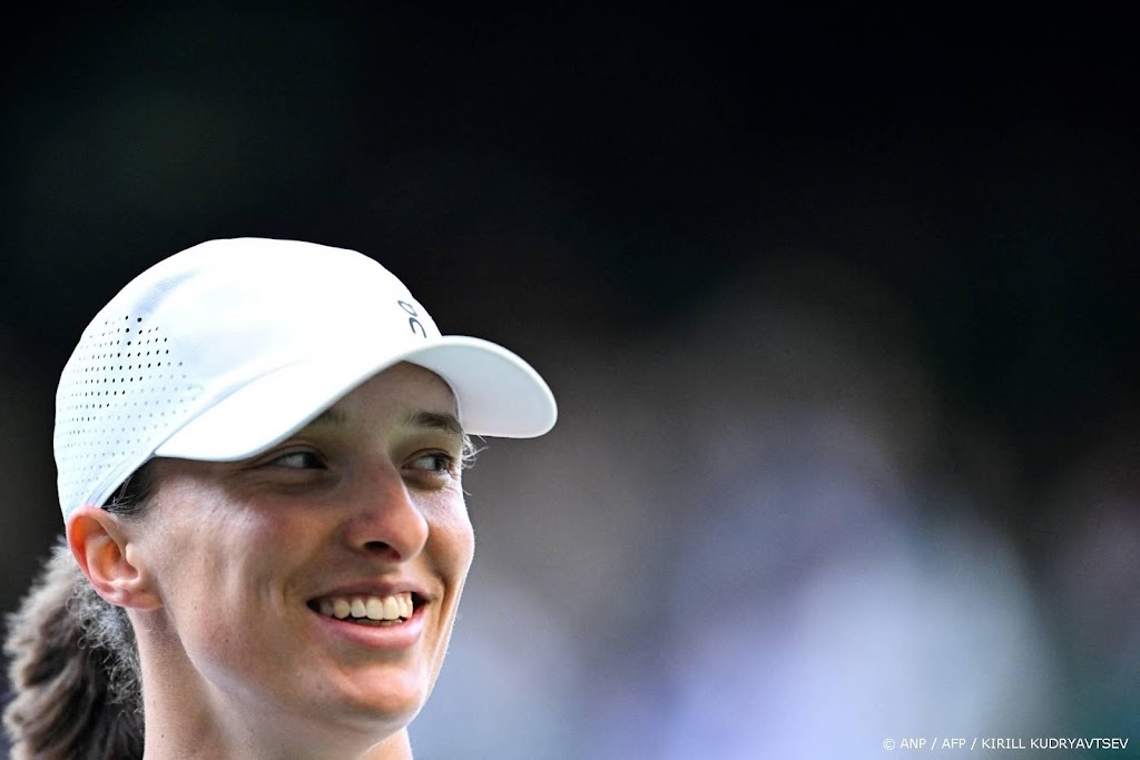 Swiatek overtuigend naar laatste acht Wimbledon