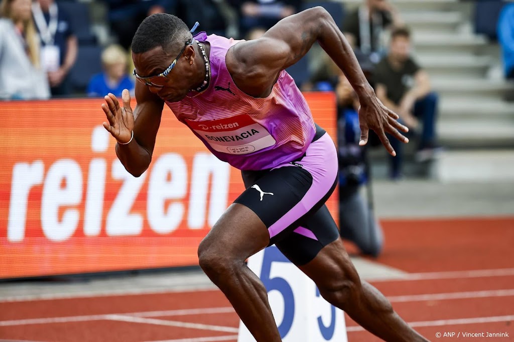 Atleet Bonevacia valt uit op 400 meter door hinderende cameraman