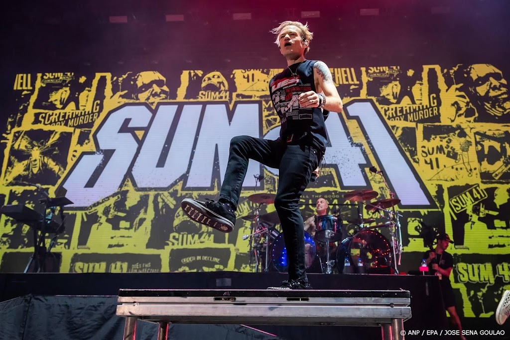 Sum 41-frontman beschuldigt voormalig manager van seksueel misbruik