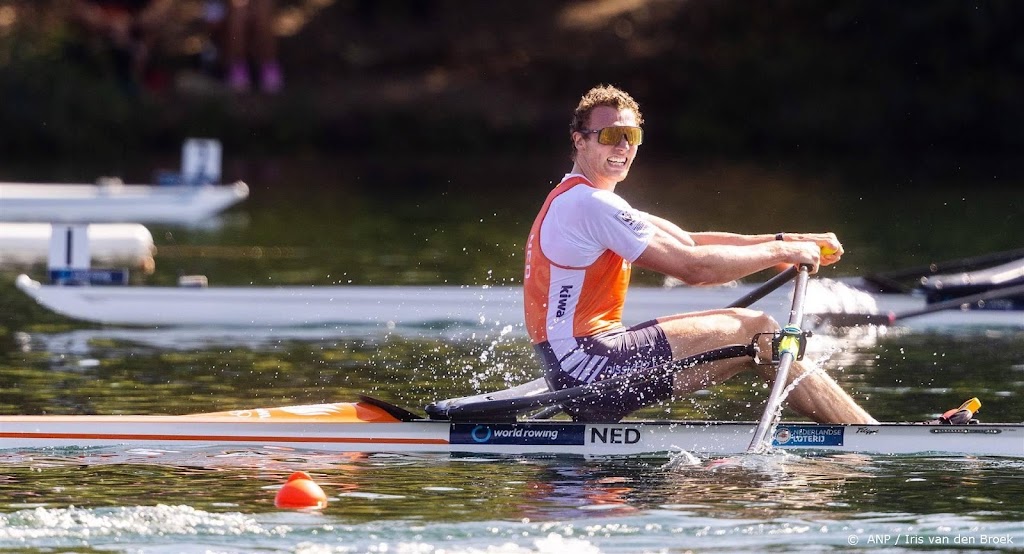 Van Dorp verrast op WK roeien met zilveren plak in de skiff | RTL ...