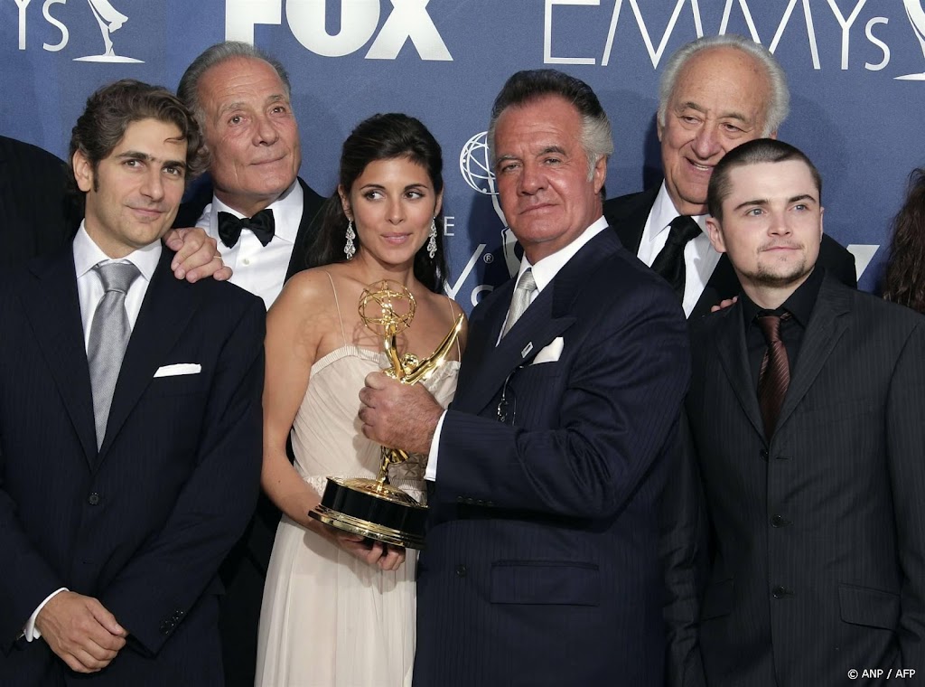 Cast van The Sopranos en Cheers geëerd tijdens Emmy Awards