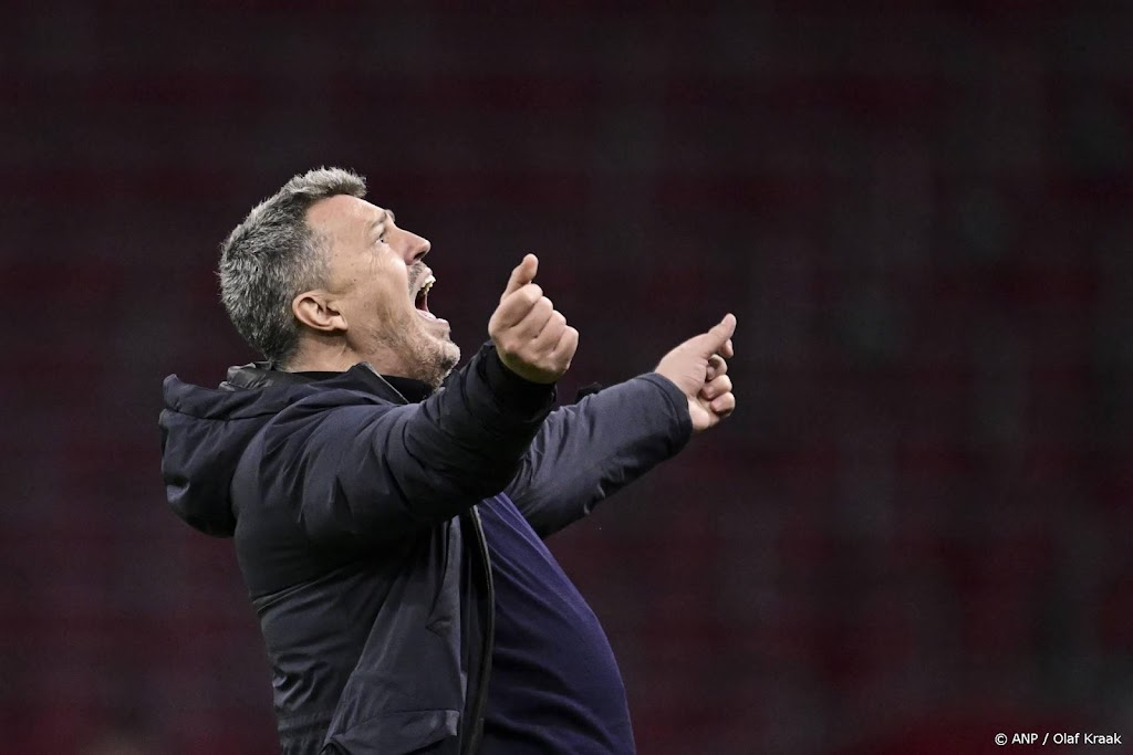 Ajax toont strijd en passie met nieuwe coach en verslaat Sparta