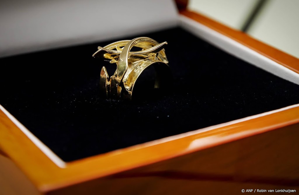 Organisatie Televizier-Ring gaat nadenken over vermiste ring GTST