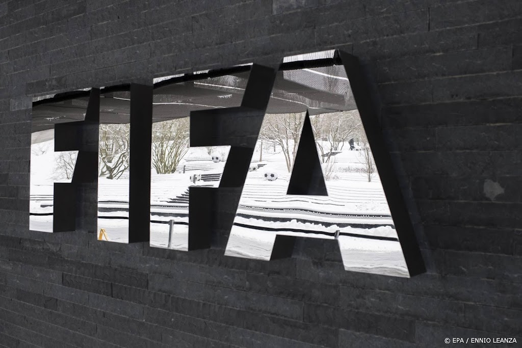 FIFA wil dat clubs per seizoen maximaal zes spelers mogen huren