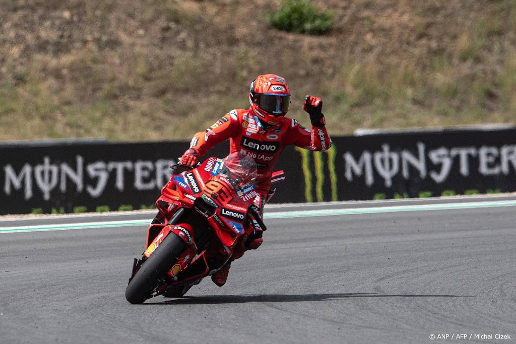 Motorcycle Racer Mark Marquez Book wins consecutively in the 5th MotoGP ...