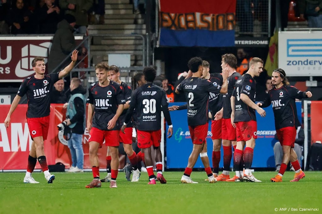 Excelsior neemt afstand van degradatiezone met thuiszege op PEC