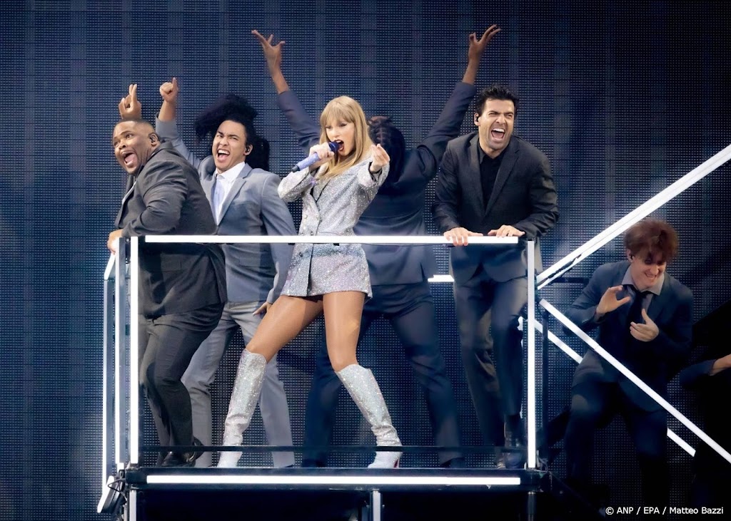 Taylor Swift krijgt speciale gitaar van Wembley als bedankje voor shows