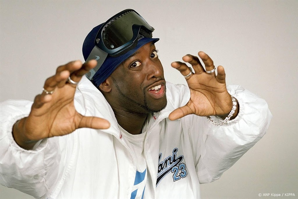 Familie, vrienden en fans nemen afscheid van rapper Def Rhymz