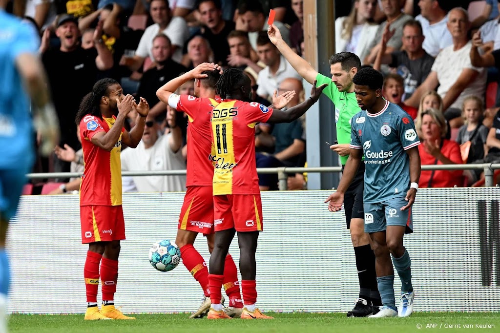 Go Ahead Eagles twee wedstrijden zonder Fernandes na rode kaart