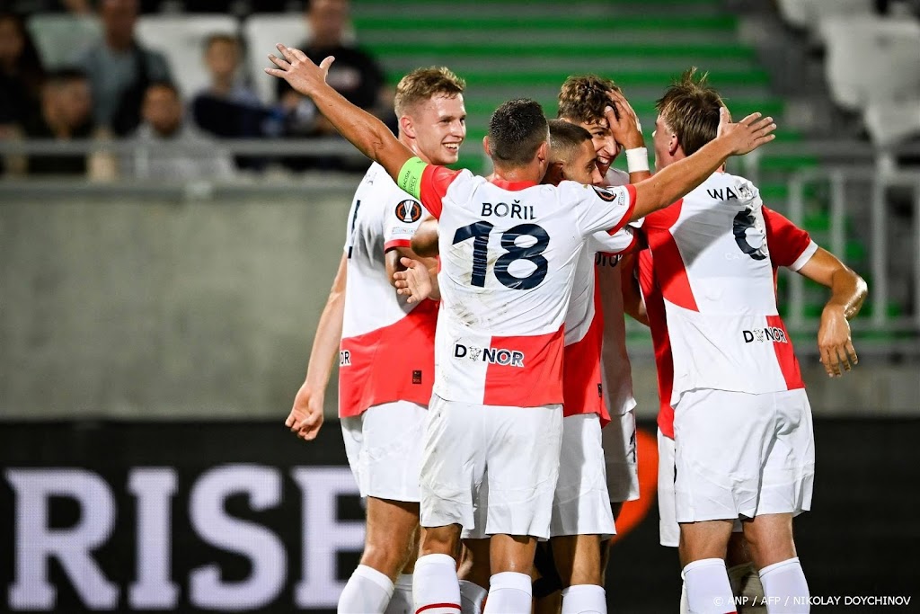 Slavia Praag met ruime zege richting thuisduel met Ajax