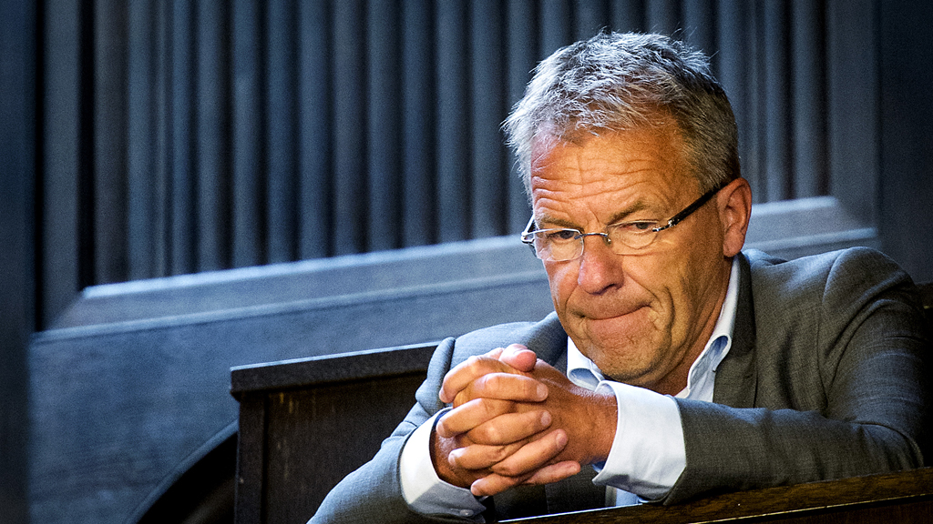 Gudde aangeslagen na afblazen nieuw stadion | RTL Nieuws | RTL.nl