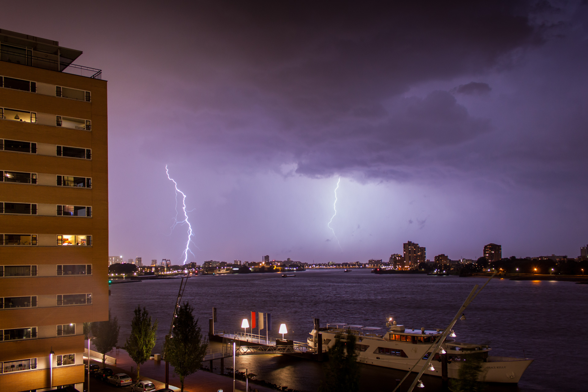 Schade en verdriet door noodweer in Friesland