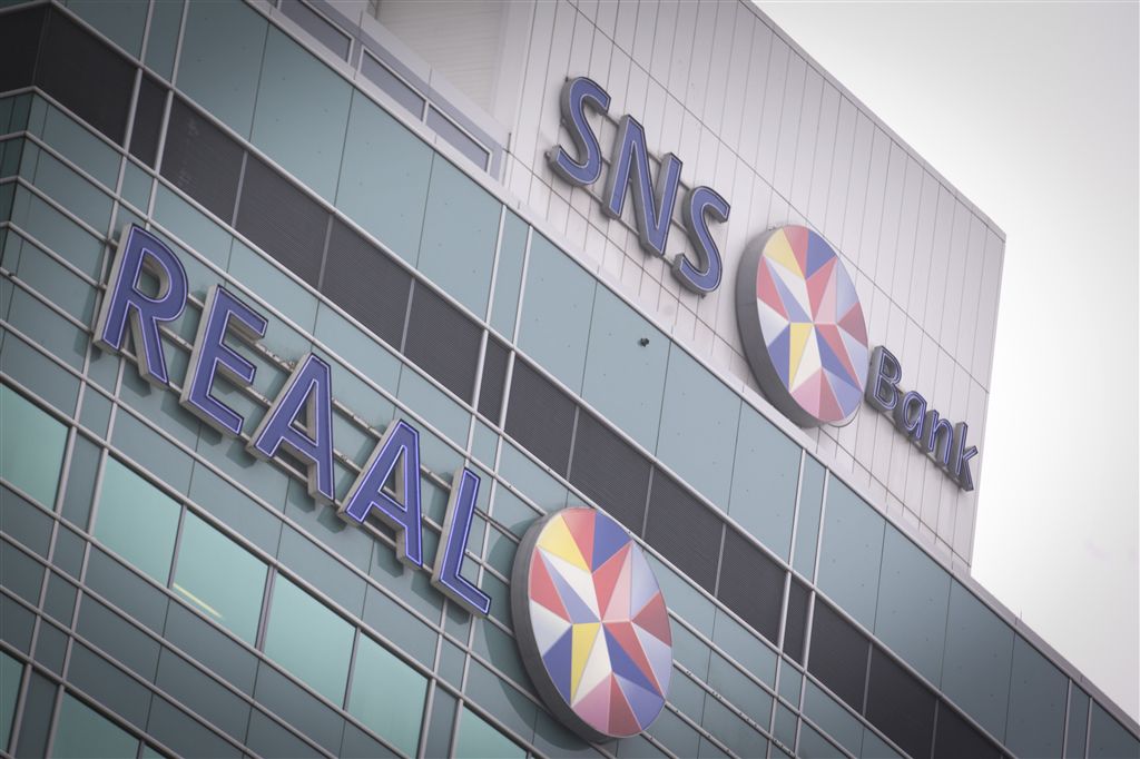 SNS sluit dramatisch jaar af met fors verlies