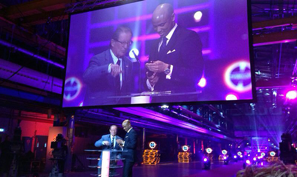 Humberto Tan verkozen tot beste presentator | RTL Boulevard | RTL.nl