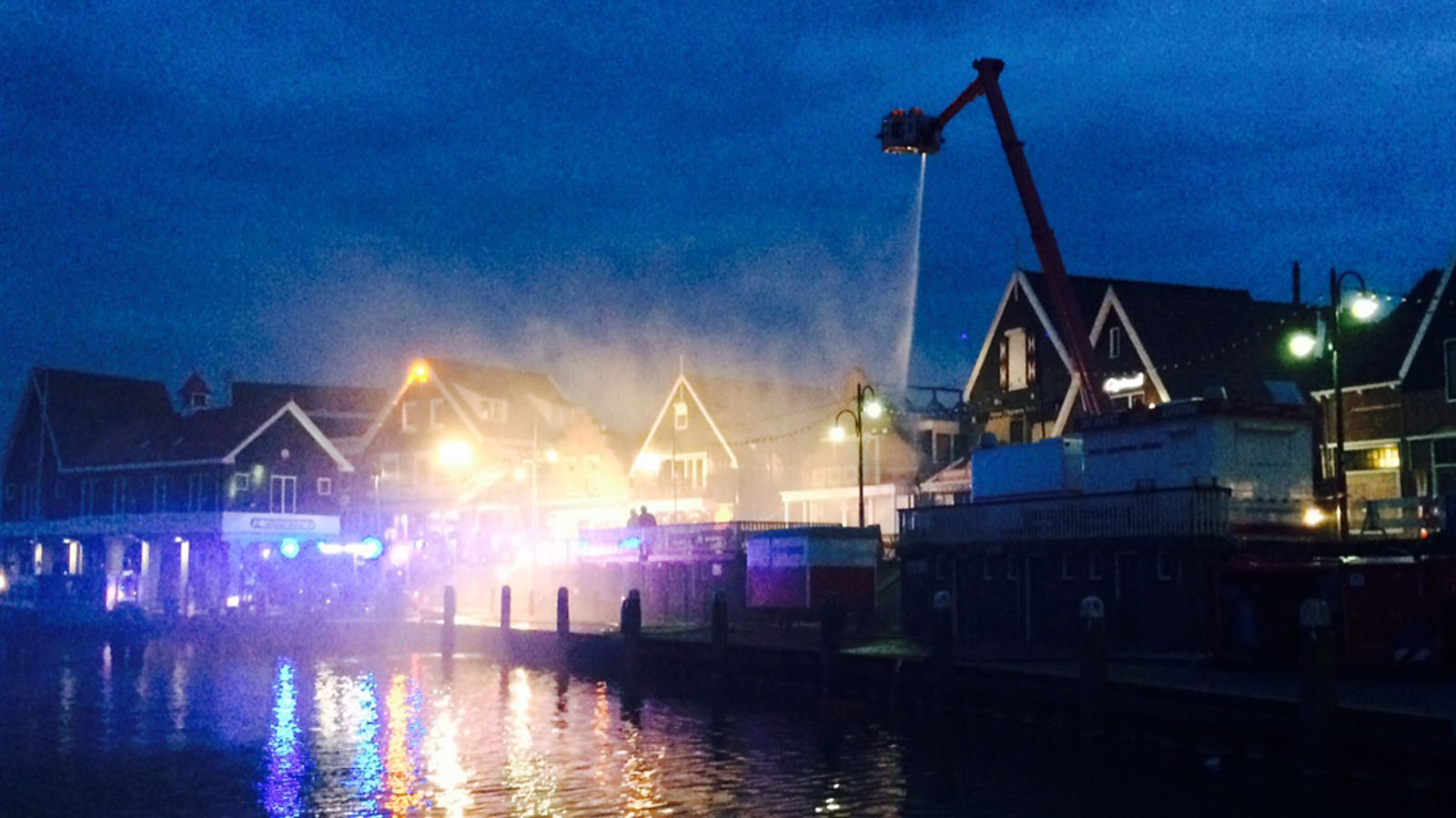 'Herinneringen komen boven' bij grote brand in Volendam