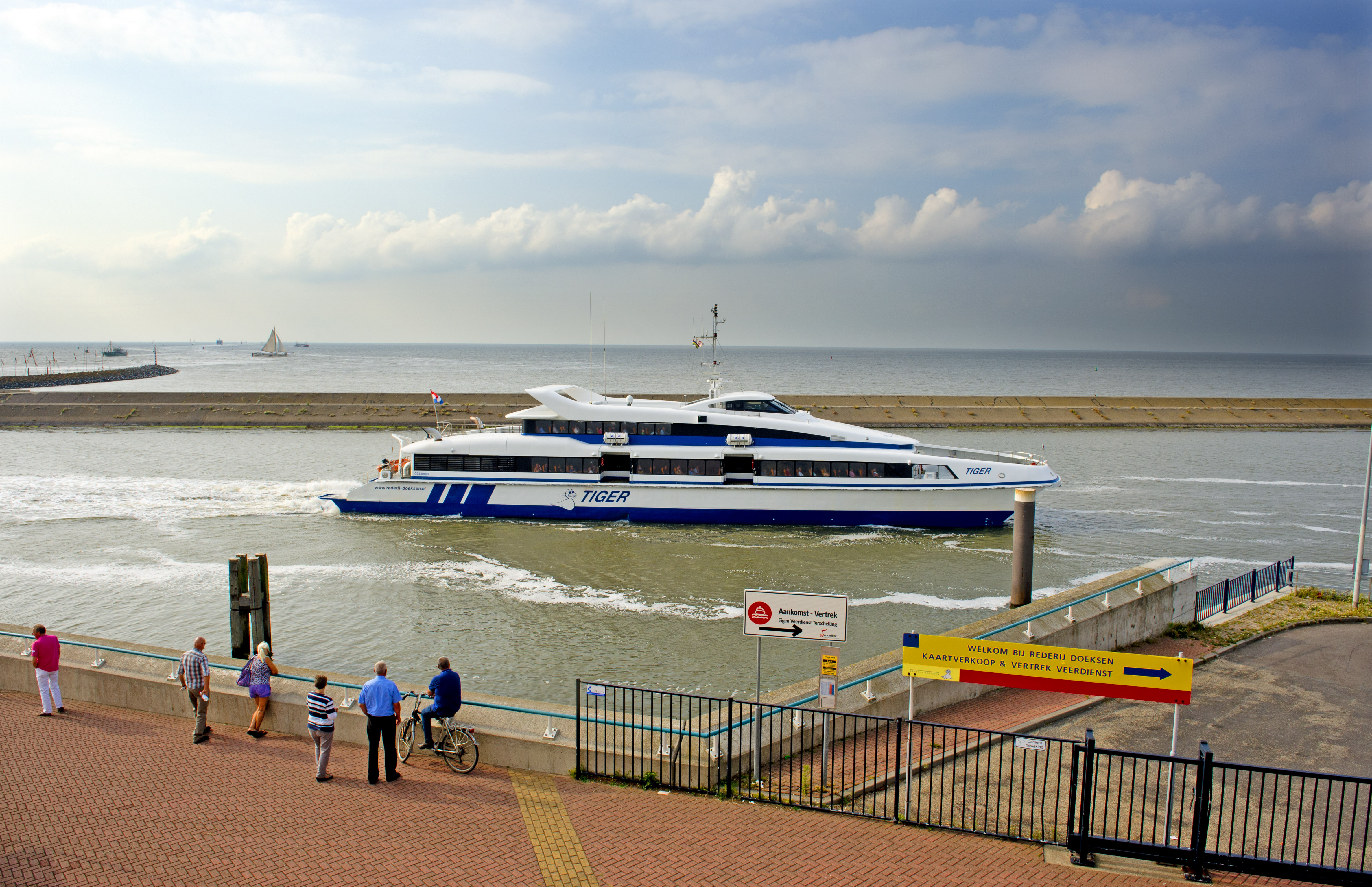 Doeksen als enige naar Vlieland en Terschelling | RTL Nieuws | RTL.nl