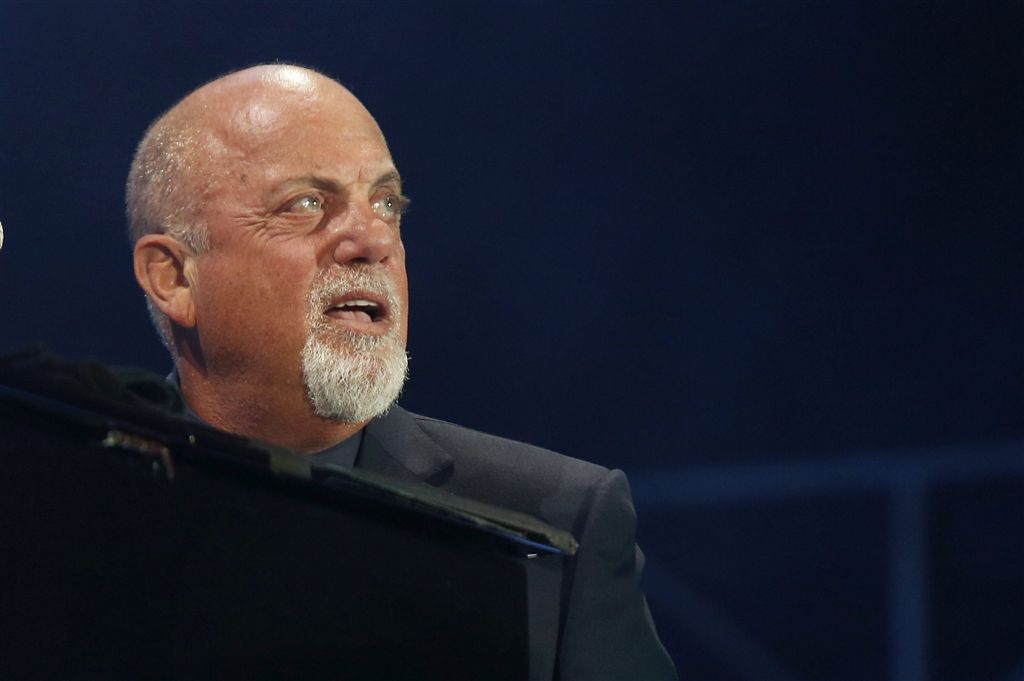 Moeder van Billy Joel overleden
