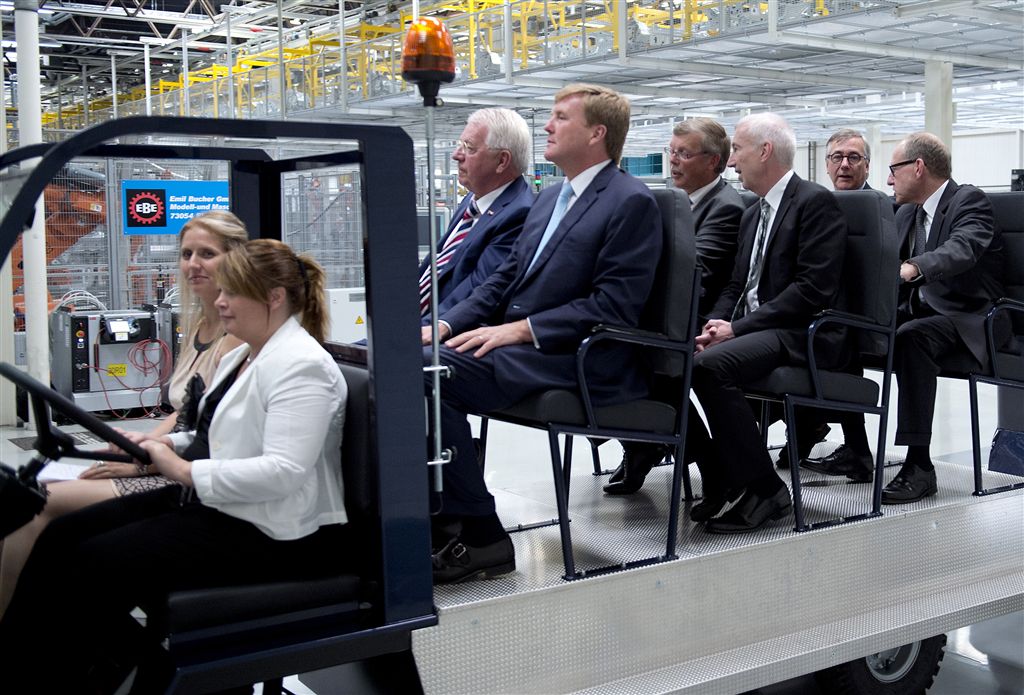 VDL NedCar officieel heropend