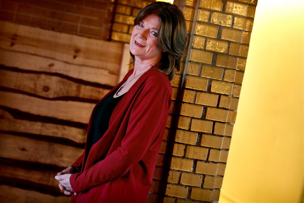 Oorlog maakt Lenny Kuhr boos | RTL Boulevard | RTL.nl