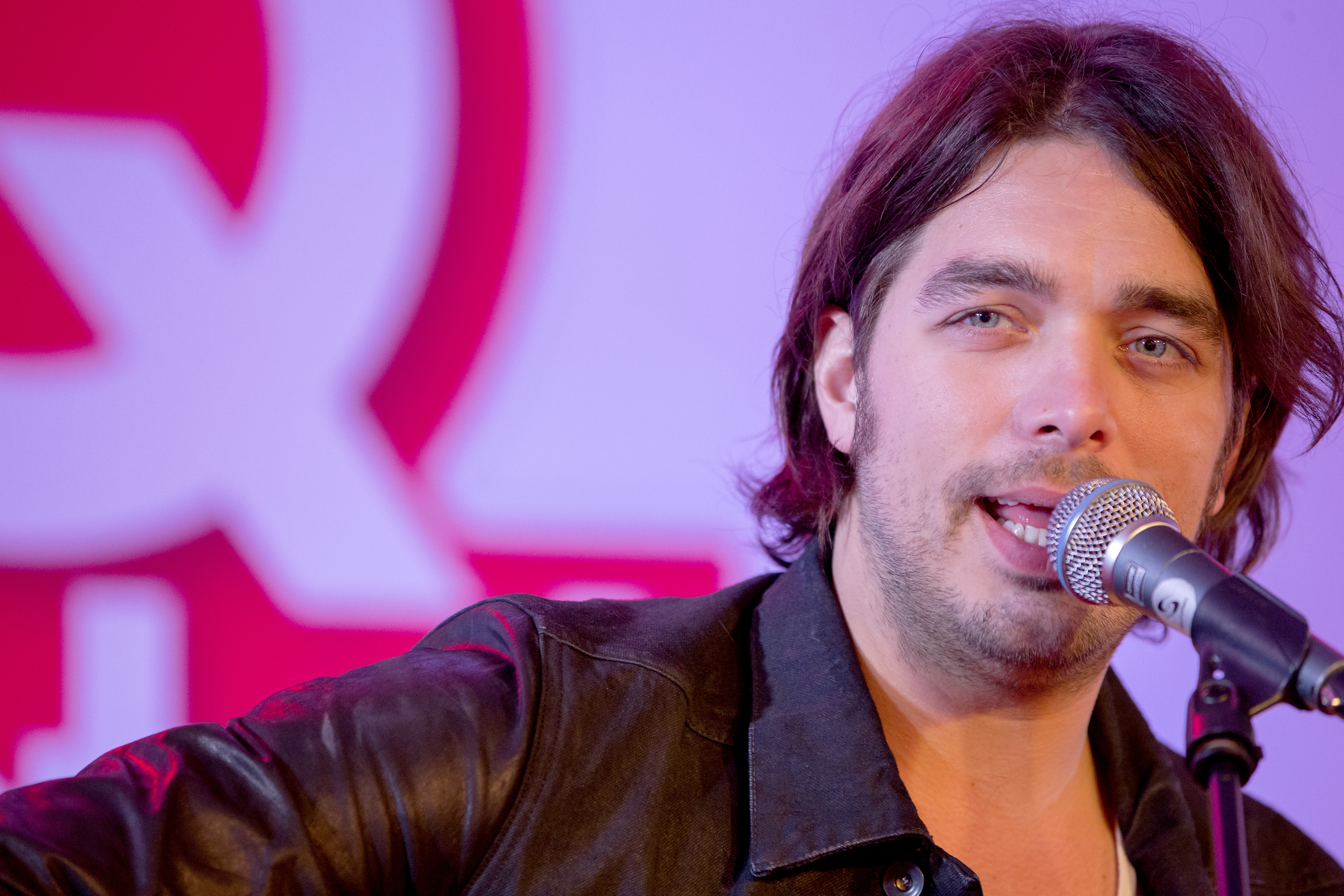Waylon woest op makelaar