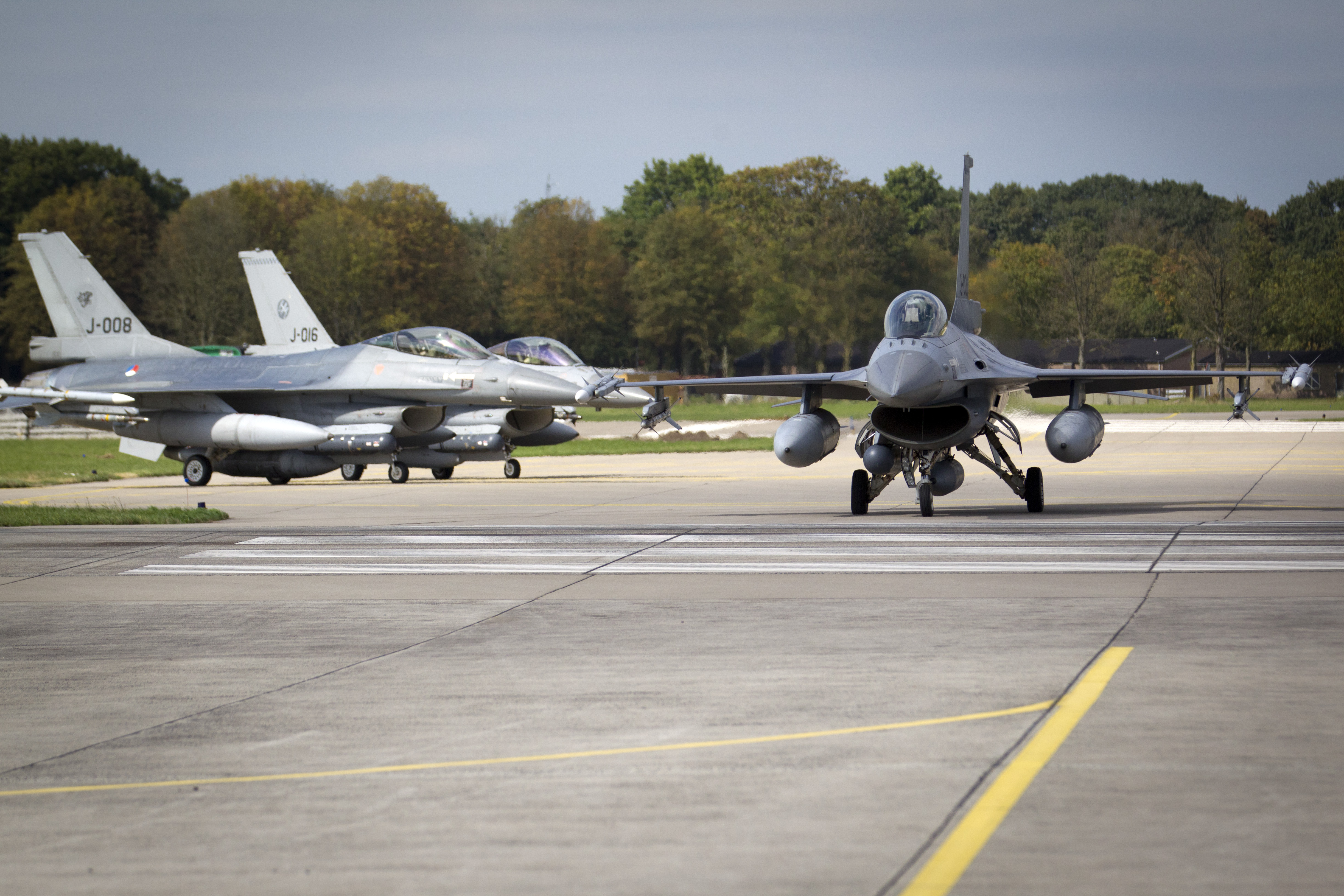 Defensie bedonderd: containers met stenen terug uit Afghanistan