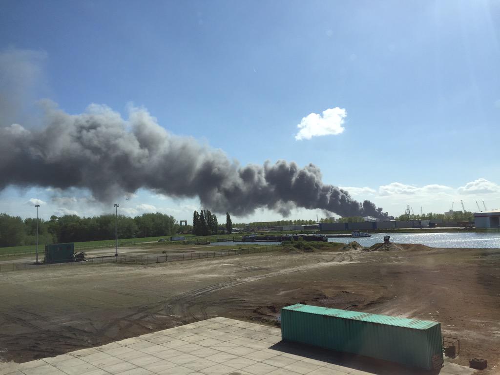 Grote brand Moerdijk na ontploffing