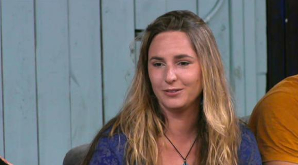 Laura B verlaat Utopia