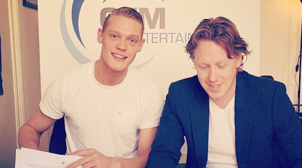 Ferry Doedens tekent platencontract