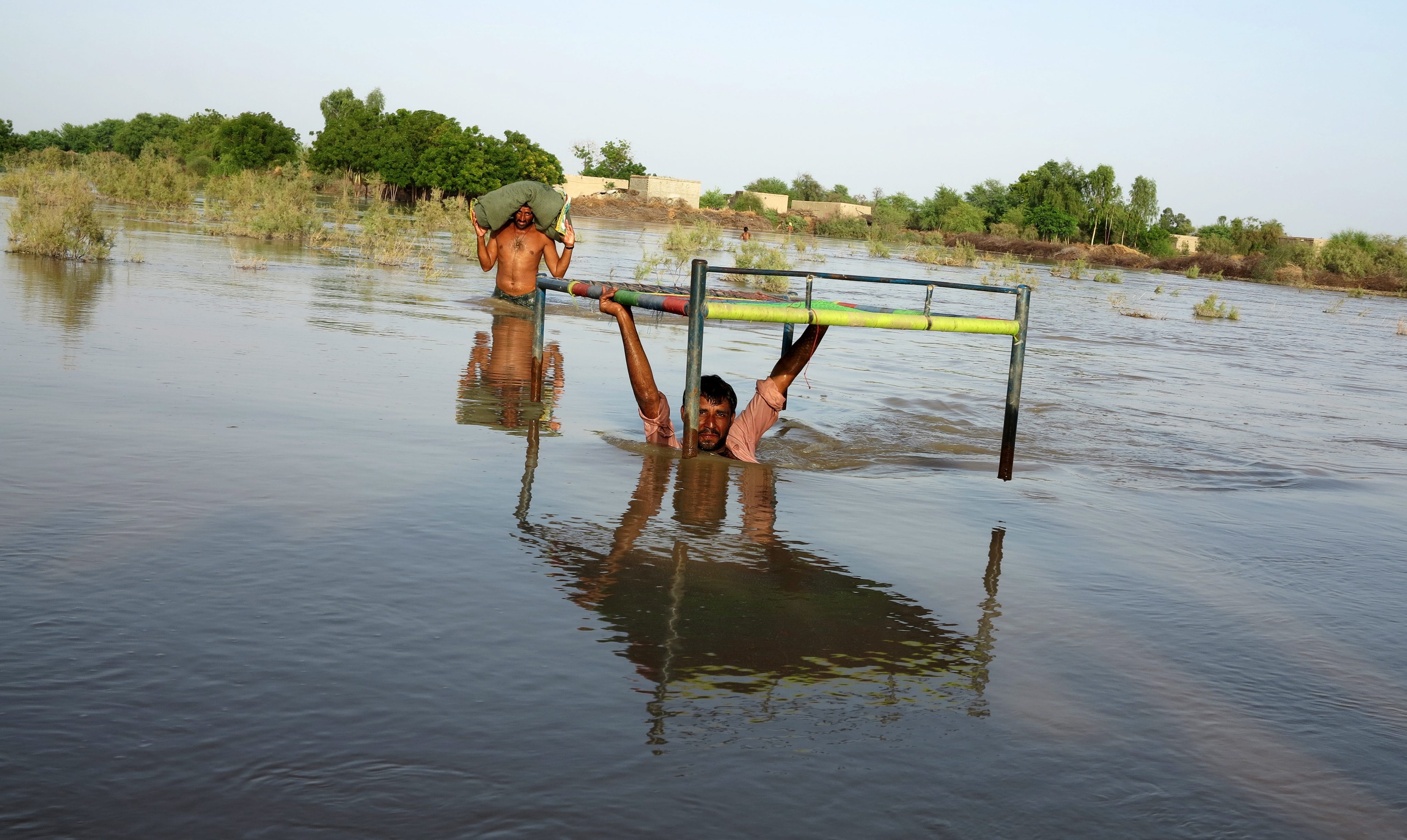 Honderden doden door zware moessonregens Zuid-Azië