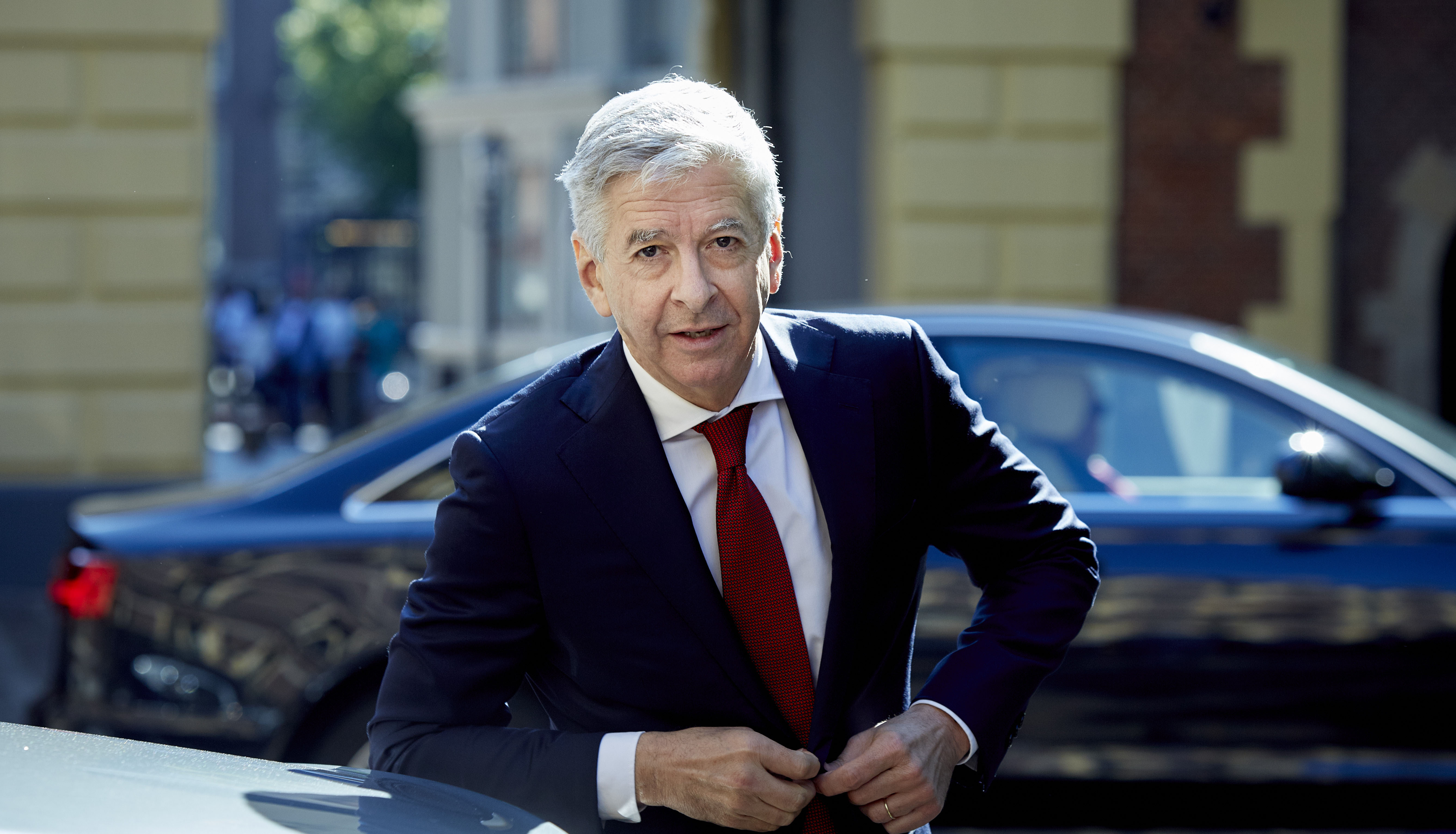 Minister Plasterk en Nationale Politie winnen Big Brother Awards
