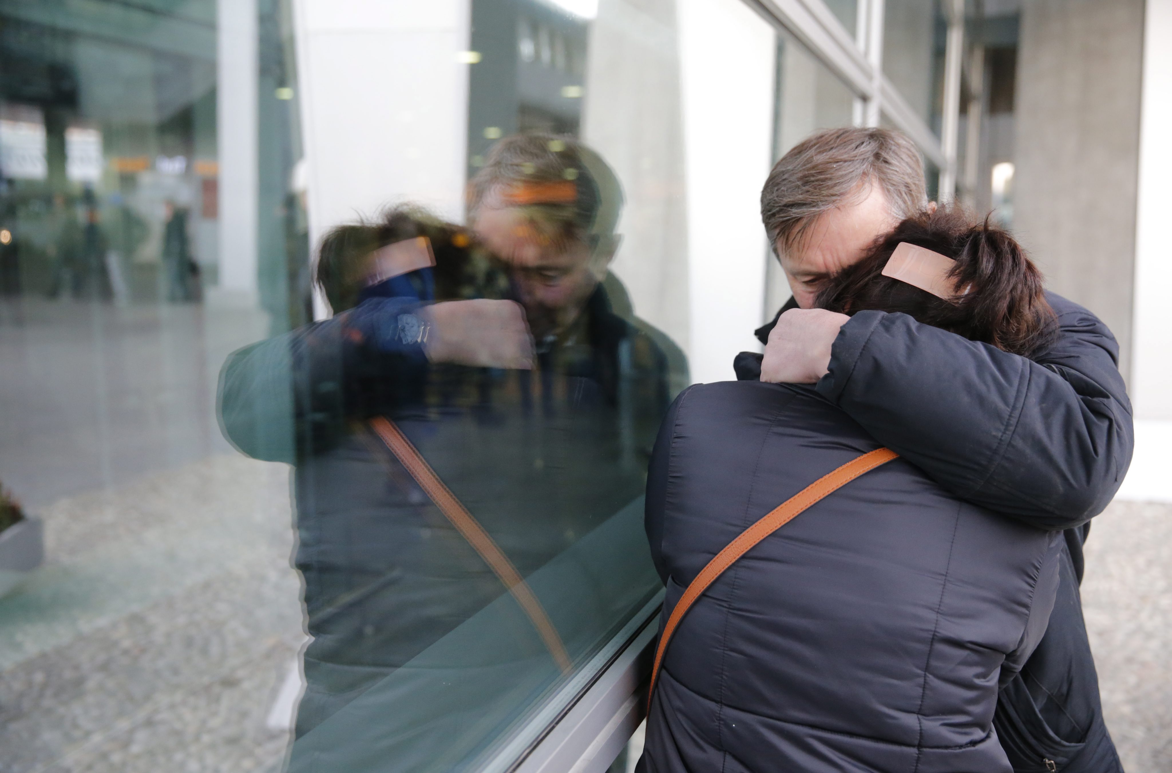 Eerste doden gecrasht vliegtuig geborgen