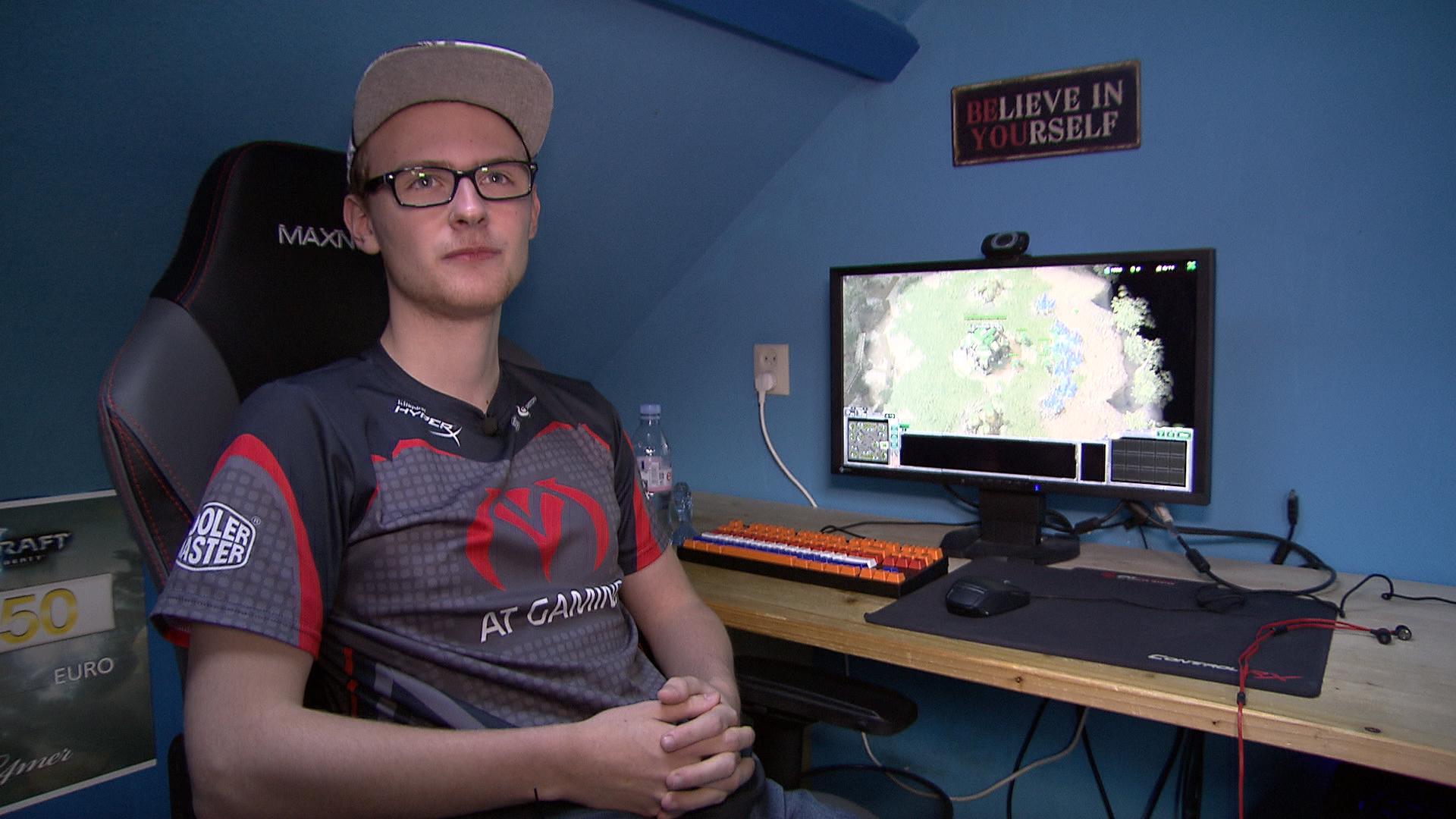 Marc (19) is professioneel gamer: 'Ik reis de hele wereld over'