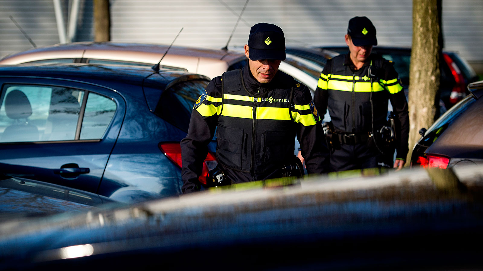 Miljoenenfraude met pgb: broers kochten dure auto’s met zorggeld