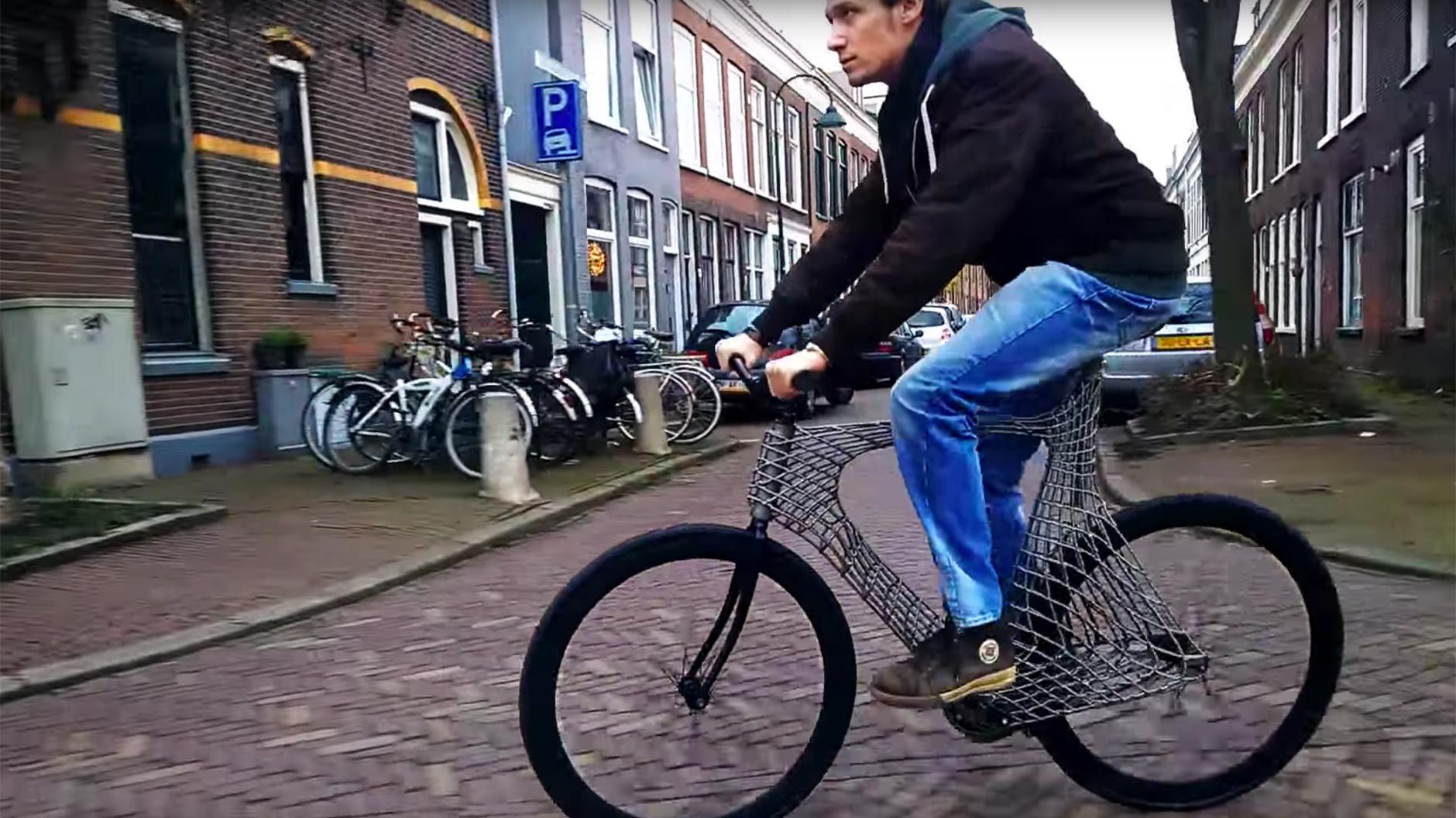 Delftse studenten maken fiets met 3D-geprint stalen frame