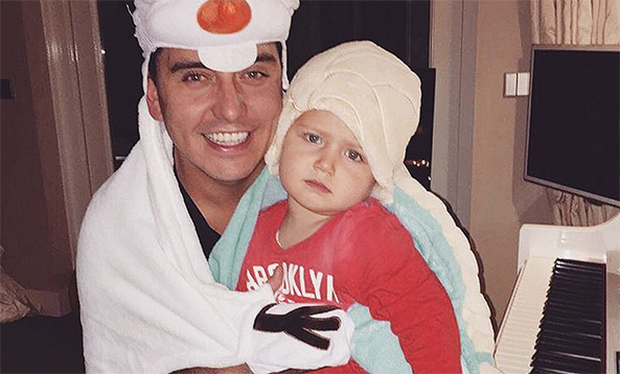 Schattig! zoontje Jan Smit voor het eerst naar crèche