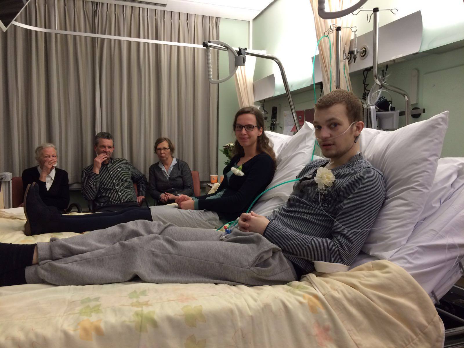 Terminale Gerjo trouwt met verpleegster en sterft paar uur later