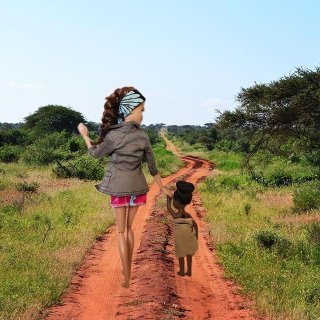 Barbie Savior zet zelfingenomen vrijwilligers voor schut op Instagram