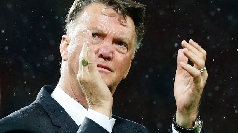 Engelse kranten zwaaien Van Gaal vaarwel: 'Mourinho bracht hem het ...