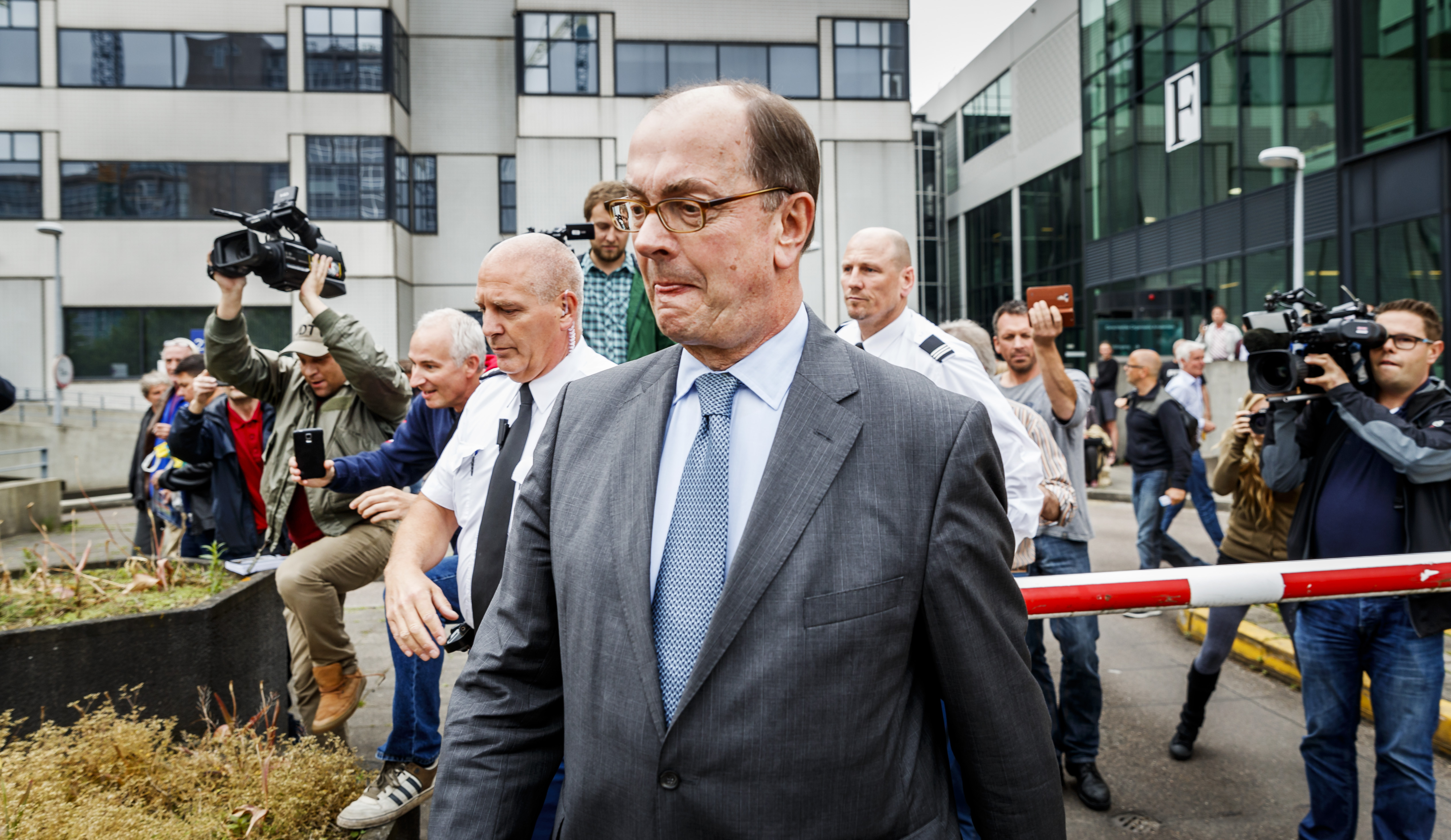 Demmink houdt ook in rechtbank vol: geen seks met jonge jongens