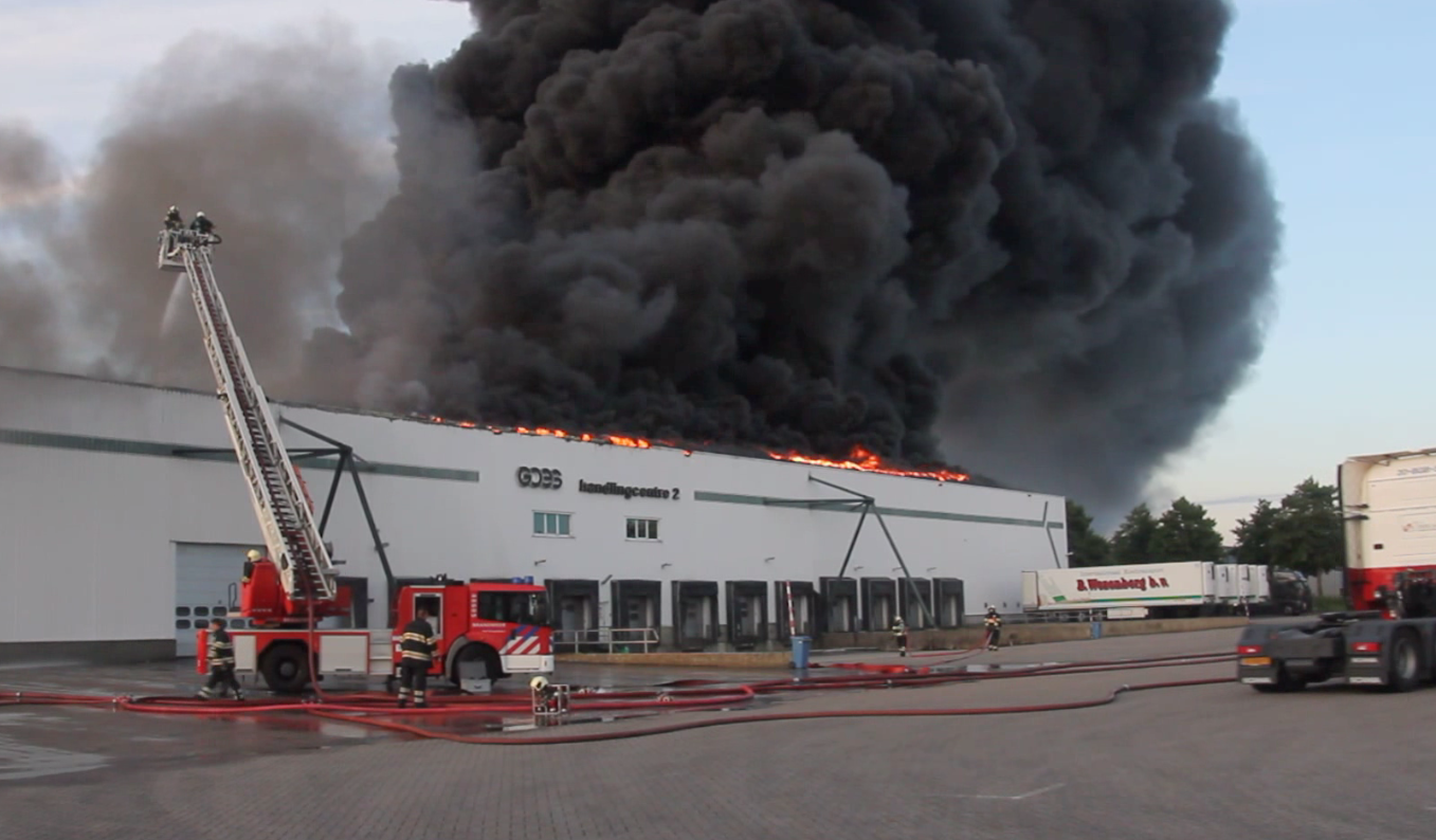 Veel rook bij grote brand in De Meern