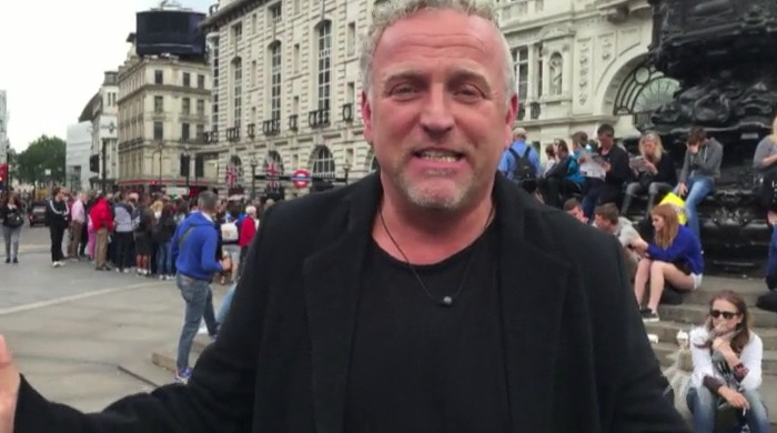 Gordon ontmoet idolen uit Absolutely Fabulous