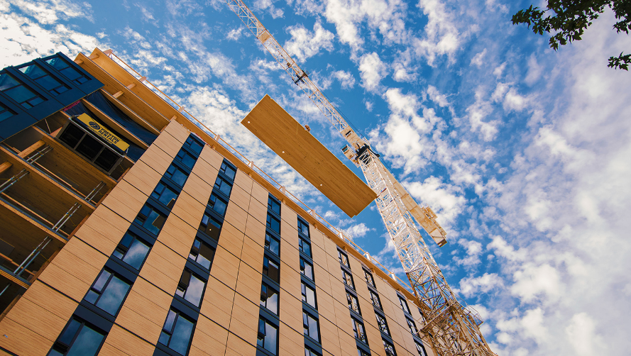 In Canada verrijst het hoogste houten gebouw van de wereld