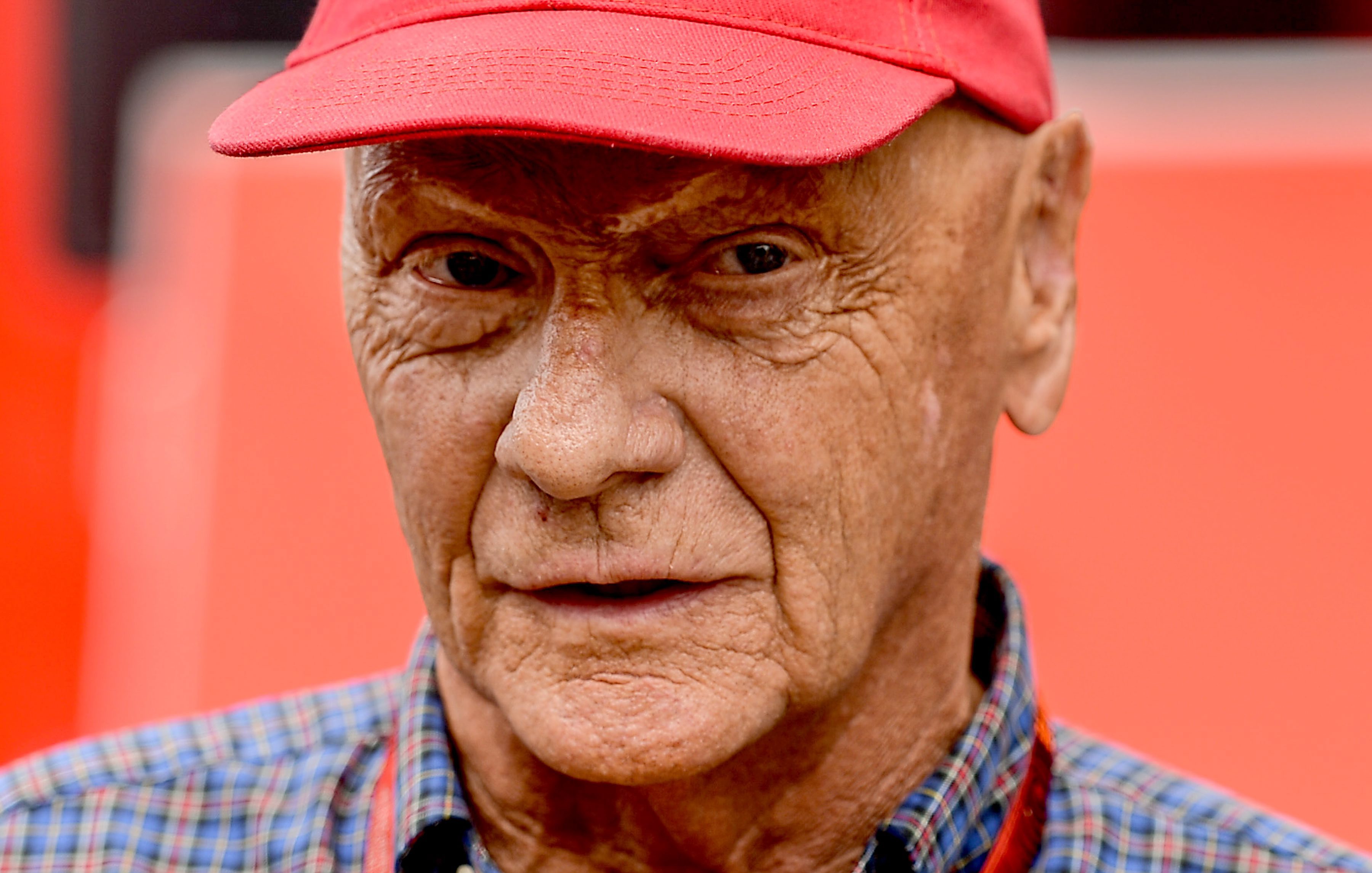 Formule 1-legende Lauda maakt excuses aan Verstappen