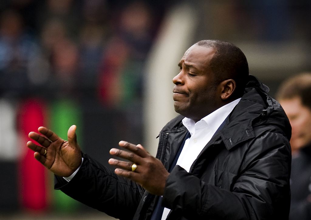 Menzo nieuwe coach van Ajax Cape Town