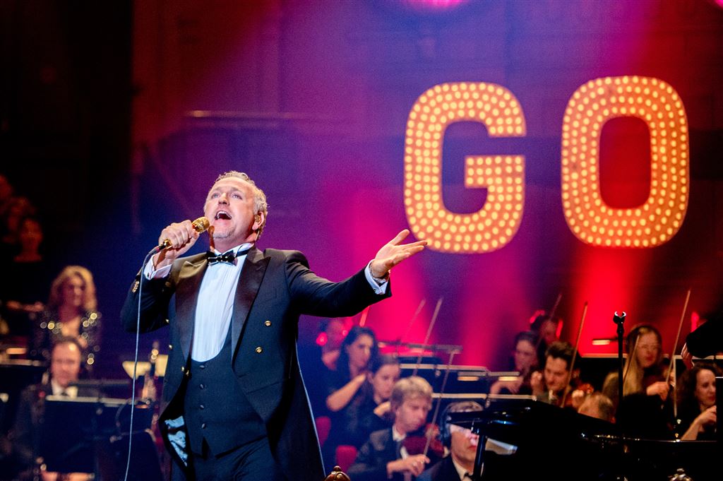 Gordon in feeststemming voor laatste concert