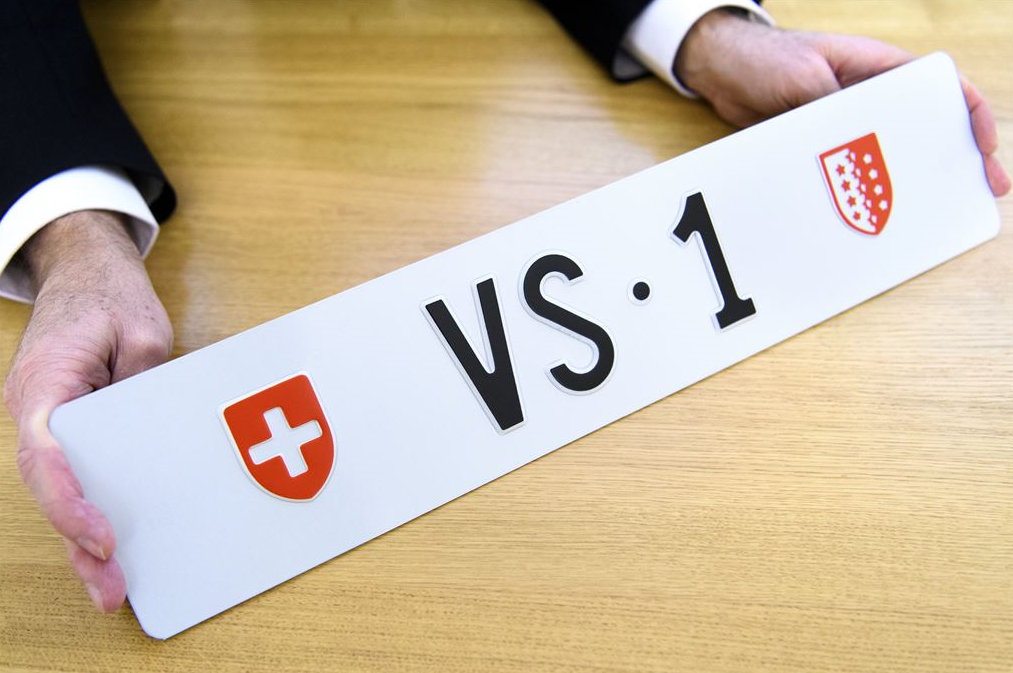 Anderhalve ton voor een nummerbord: prestige én marketingtool